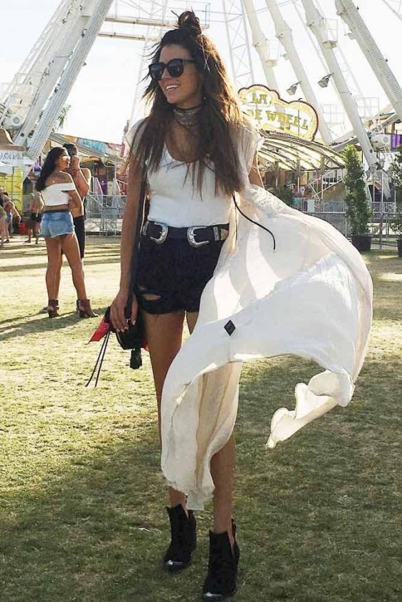 Beautiful Summer Festival Outfits That Will Impress -GlossyU